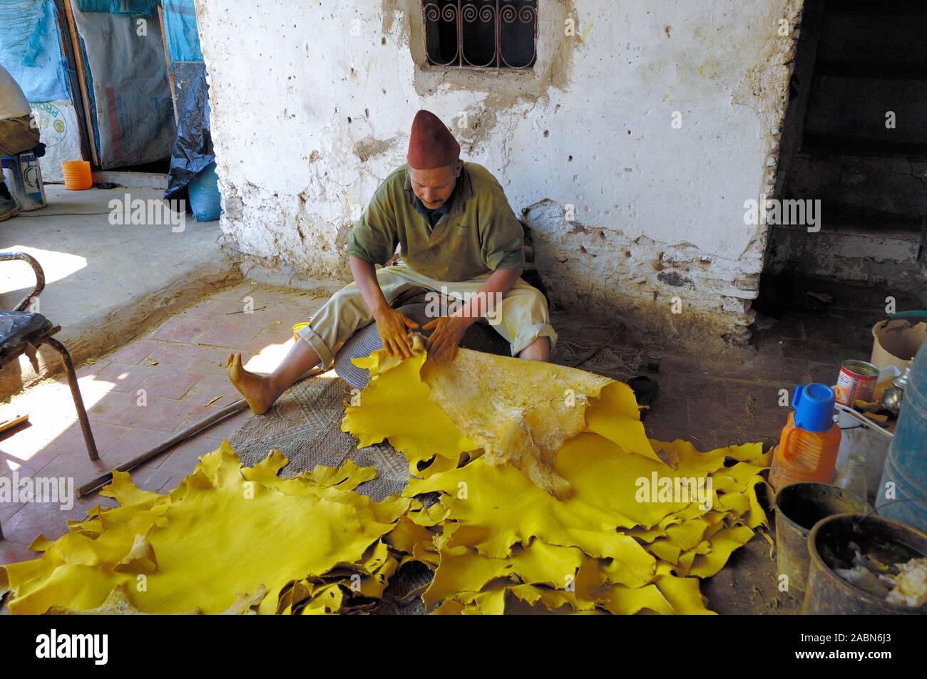 Moroccan Leather Worker Treating Leather with Saffron Dye Chouwara ...