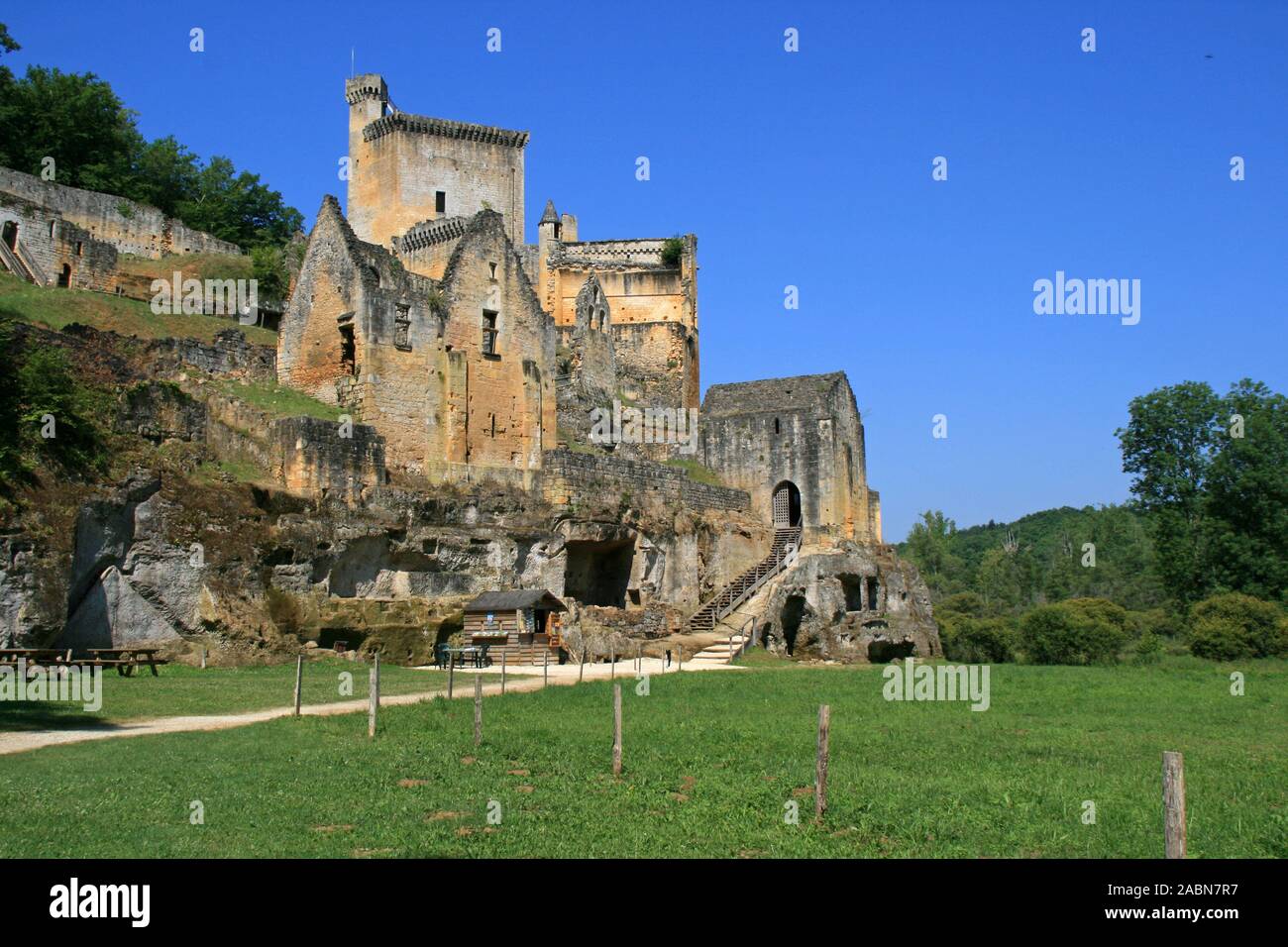 Chateau commarque hi-res stock photography and images - Alamy