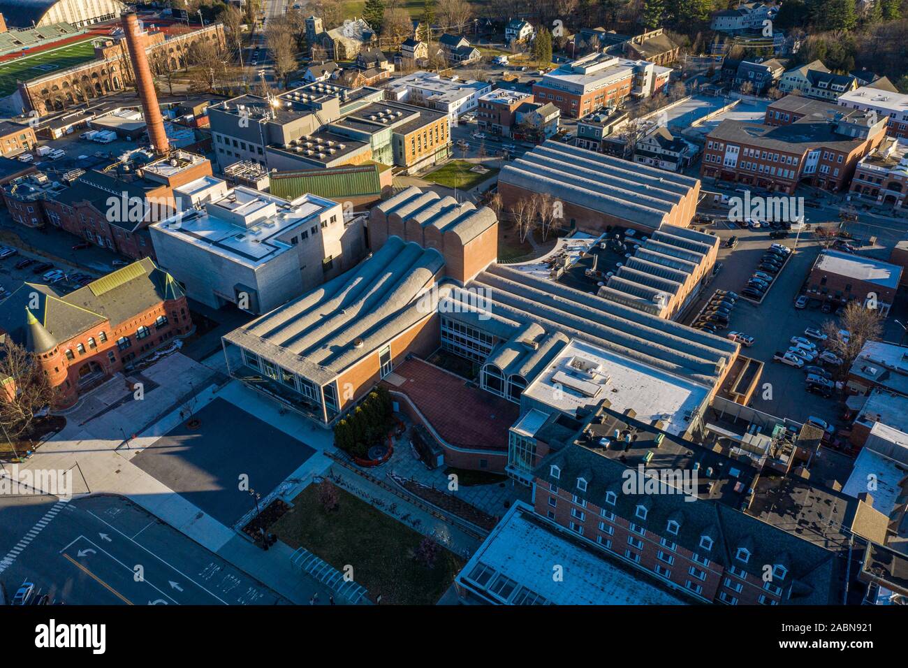 College center building hi-res stock photography and images - Alamy