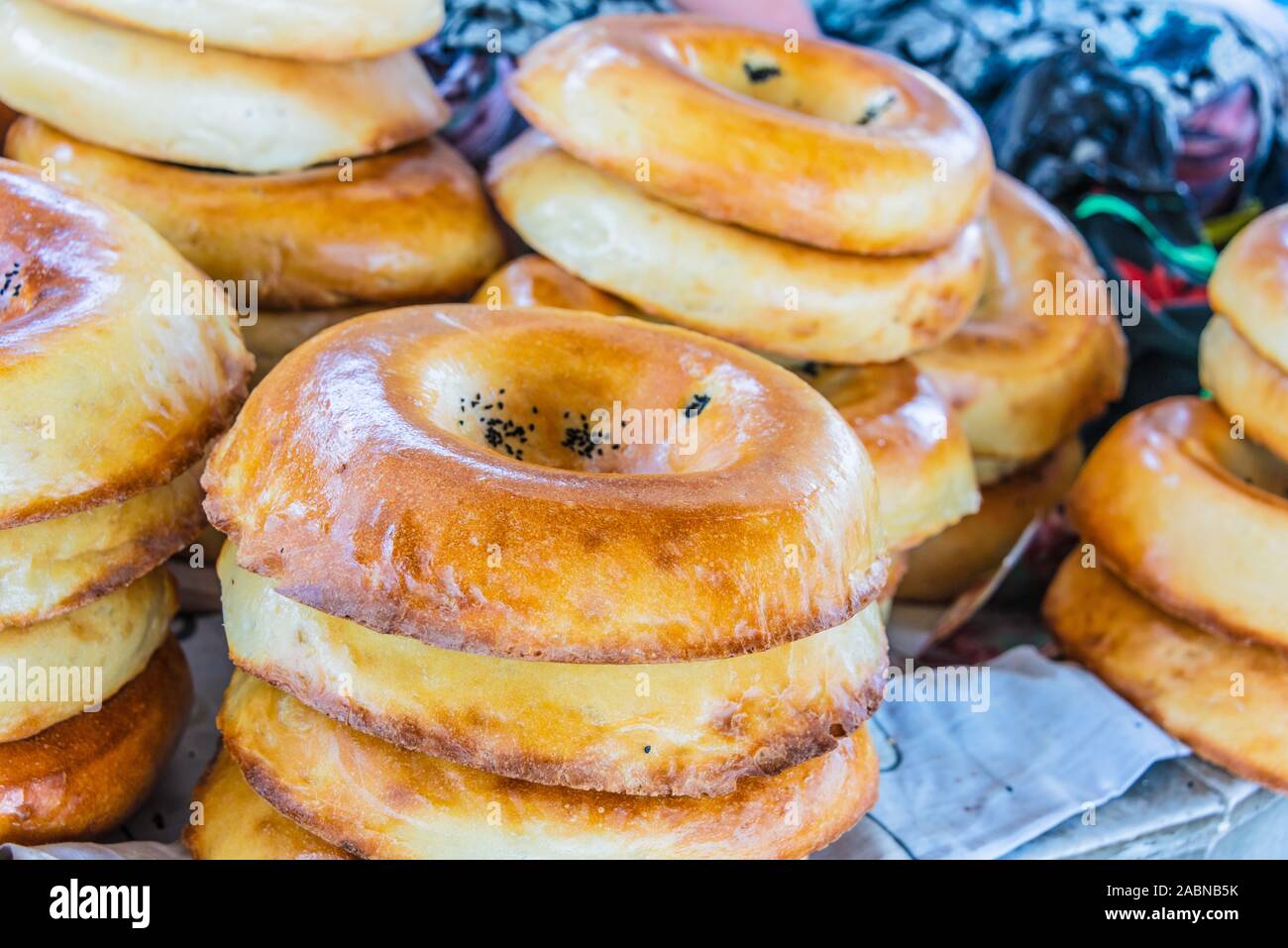 Tandir non hi-res stock photography and images - Alamy