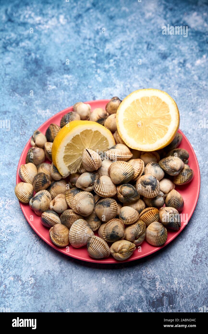 Cooked Cockles High Resolution Stock Photography and Images - Alamy