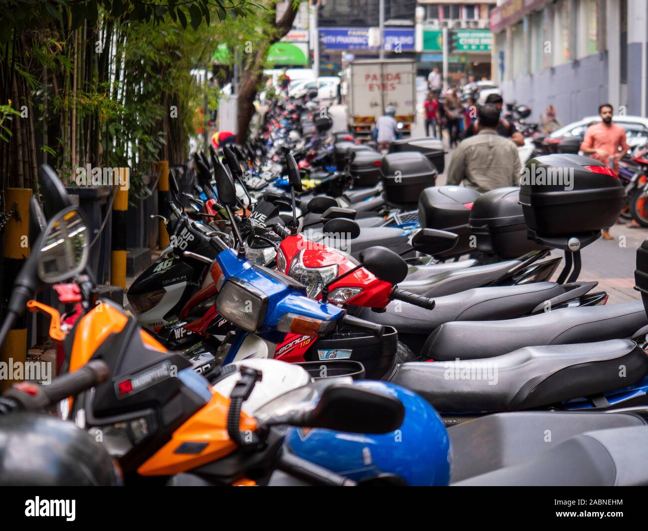 Parked motor bikes hi-res stock photography and images - Alamy