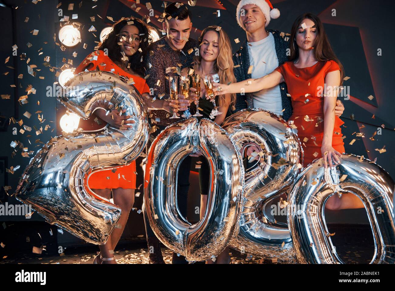 Multinational people hi-res stock photography and images - Alamy