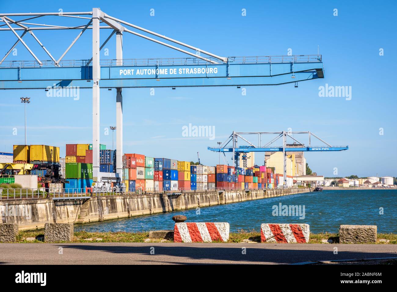 The two large container cranes on the Trade dock in the north container ...