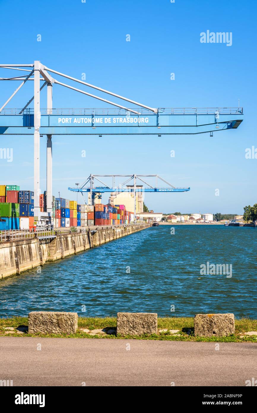 The two large container cranes on the Trade dock in the north container ...