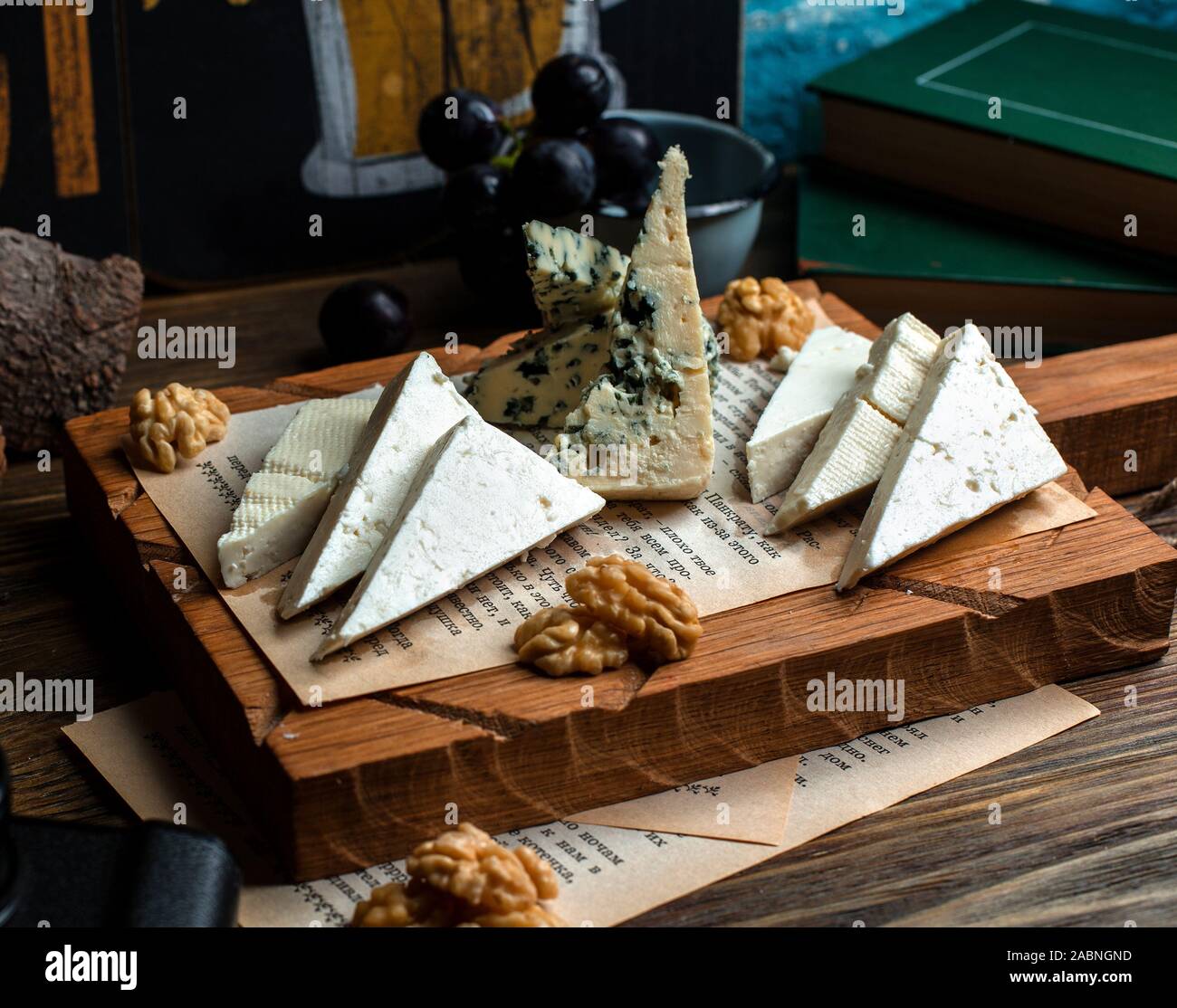 Different french cheeses hi-res stock photography and images - Alamy