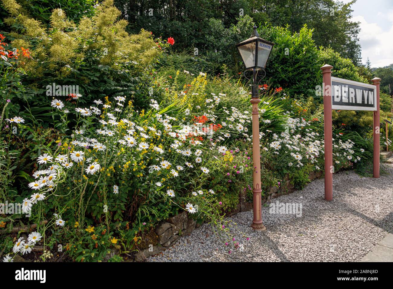 The picturesque platform at Berwyn Station on the Llangollen Railway ...