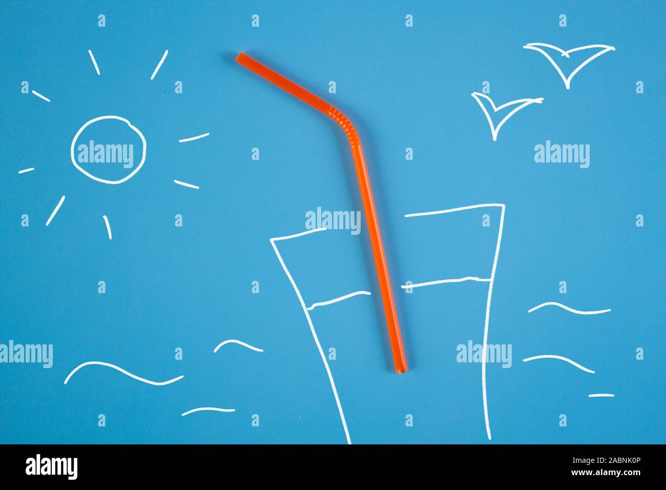 Summer cocktail drawing on blue background Stock Photo - Alamy
