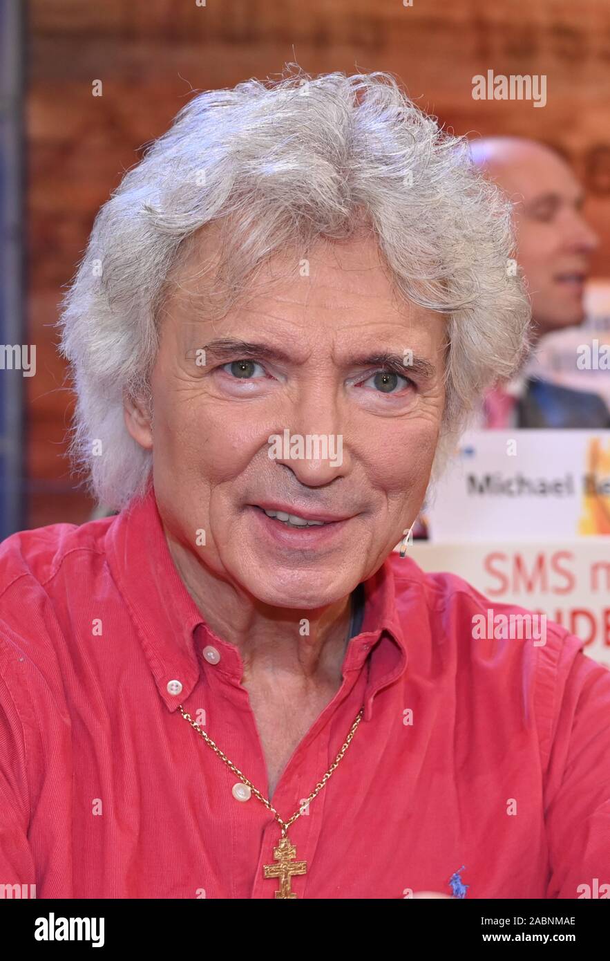 22 November 2019, North Rhine-Westphalia, Hürth: Singer Peter Orloff ...
