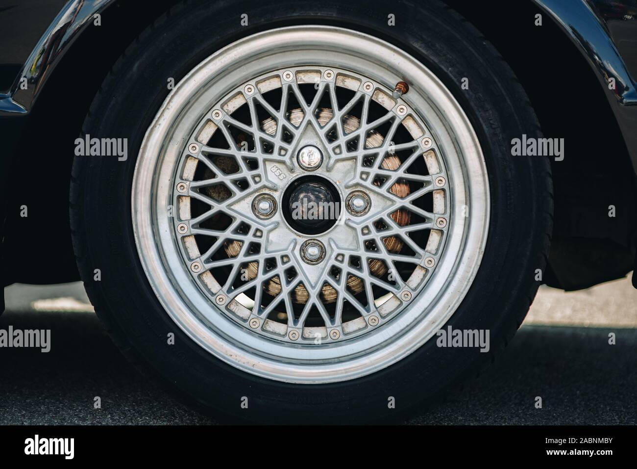 Low profile rims hi-res stock photography and images - Alamy