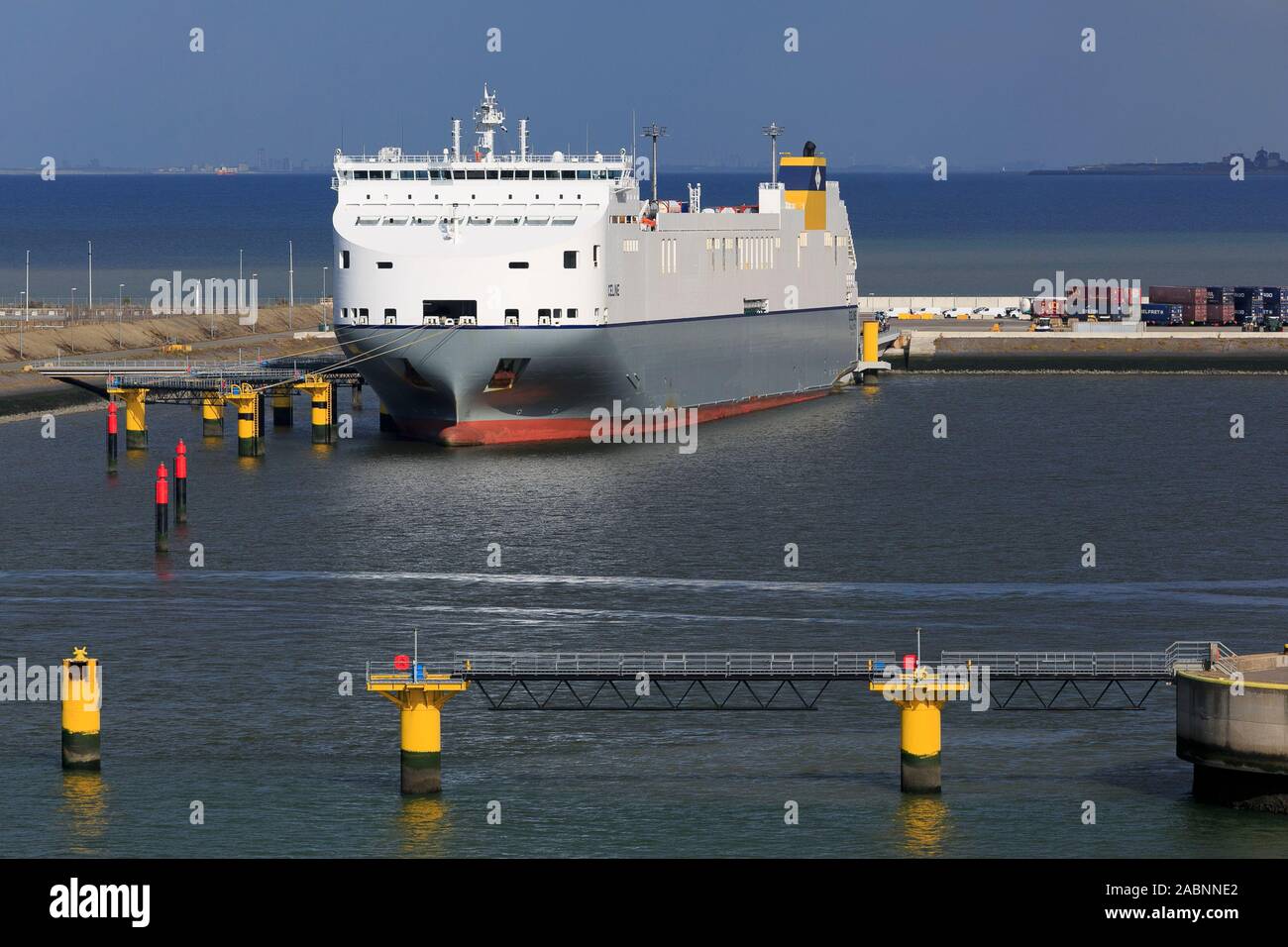 Zeebrugge ferry hi-res stock photography and images - Alamy
