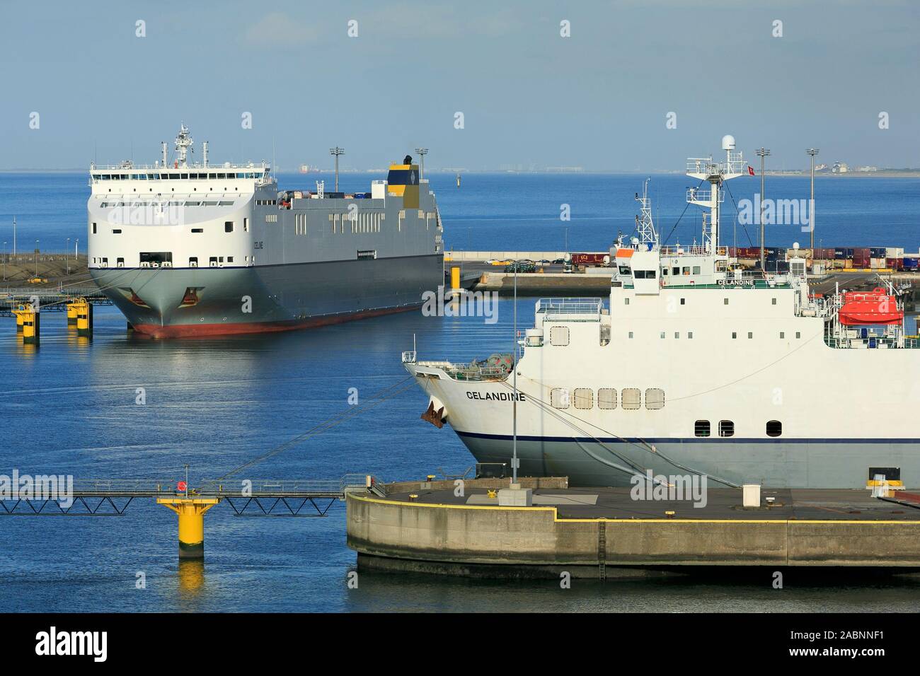 Zeebrugge ferry terminal hi-res stock photography and images - Alamy