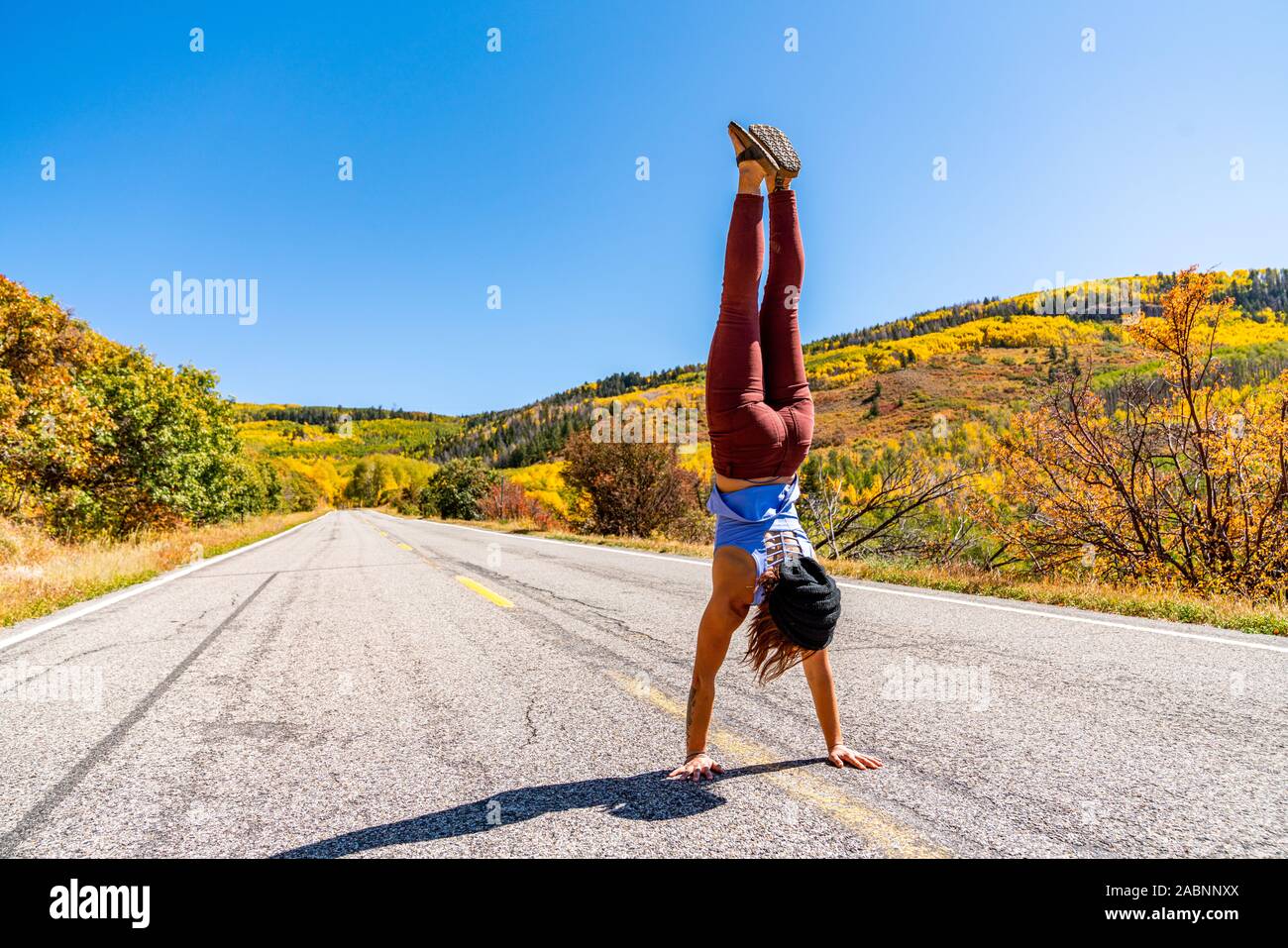 Handstands hi-res stock photography and images - Alamy