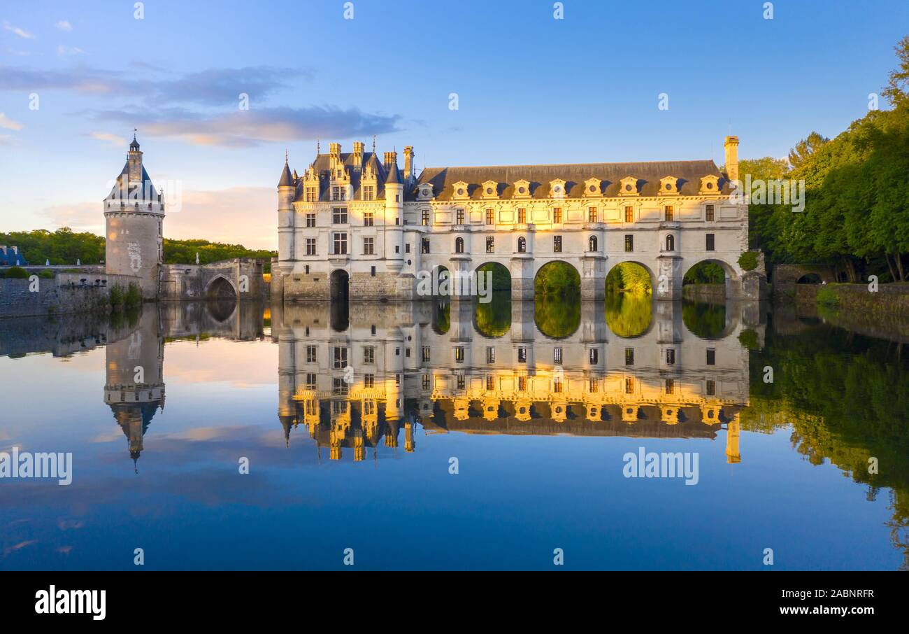 Chateau de Chenonceau is a french castle spanning the River Cher near ...