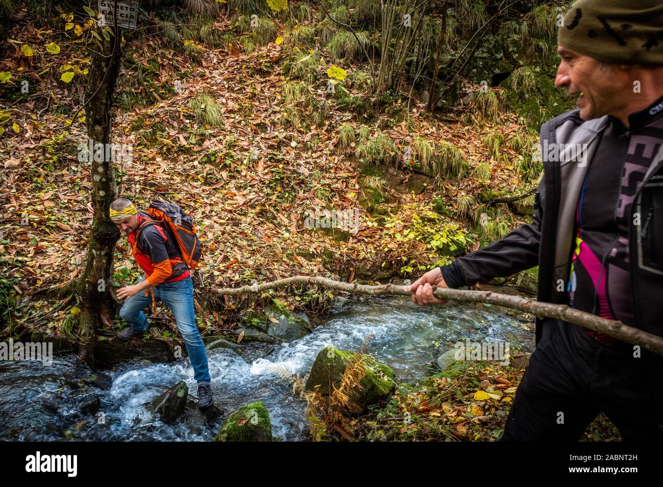 Freedom leads the people hi-res stock photography and images - Alamy