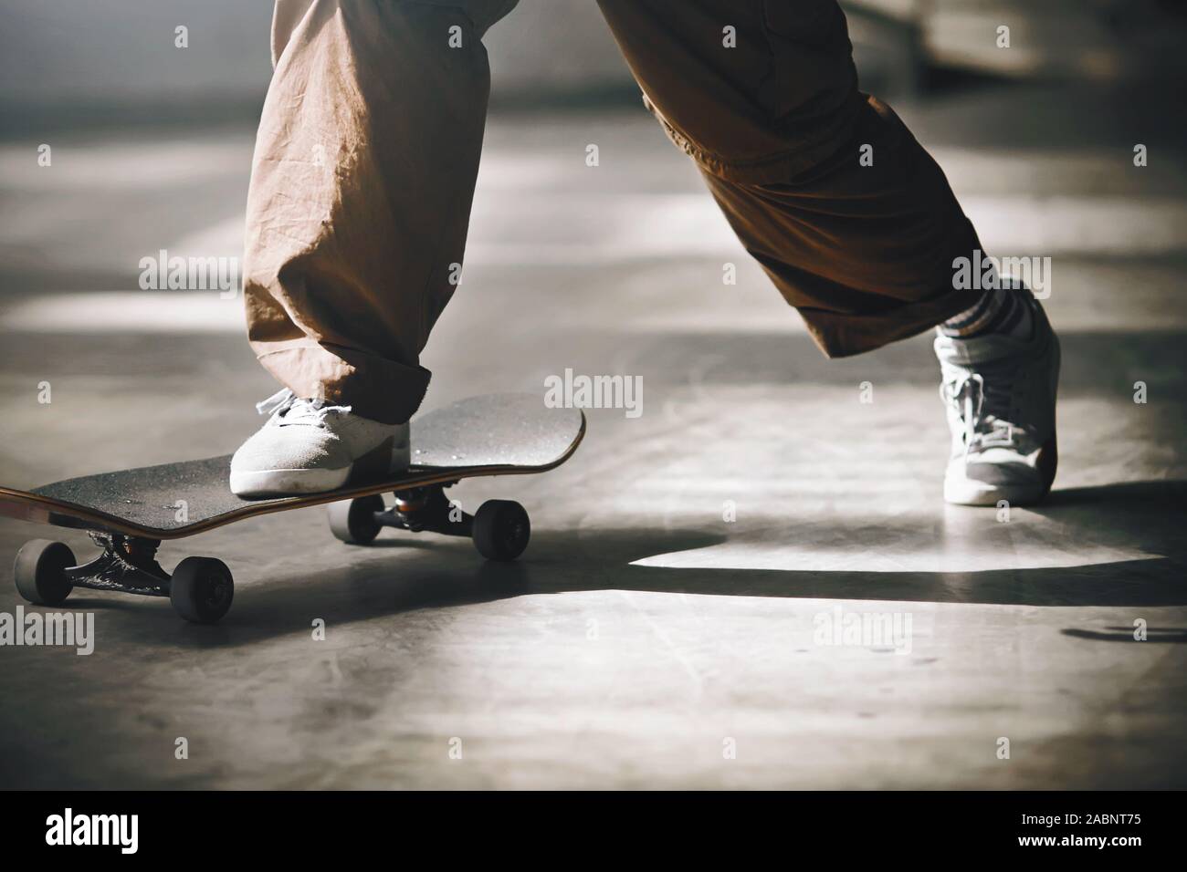 Skateboard foot push hi-res stock photography and images - Alamy