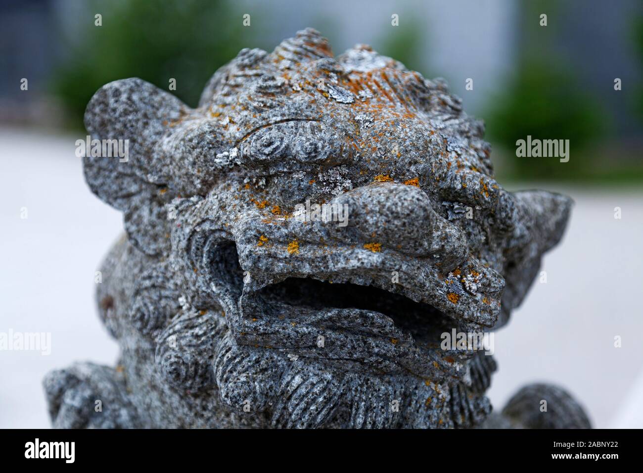 Chinese mythical figure statue hi-res stock photography and images - Alamy