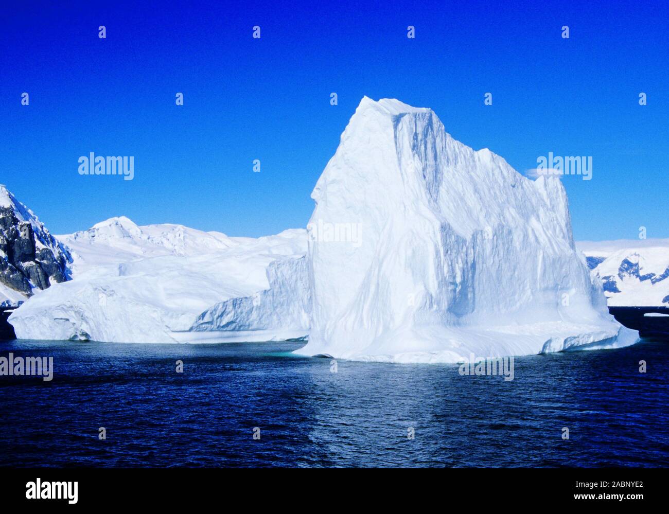 Antarktis - Eisberg Stock Photo - Alamy