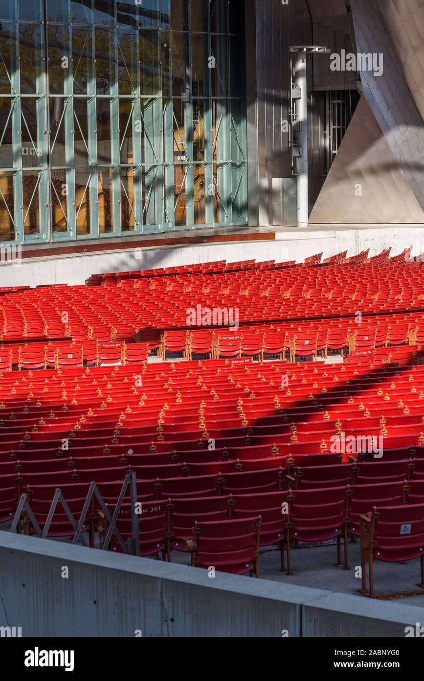 Auditorium at Jay Pritzker Pavilion, designed by architect Frank Gehry ...