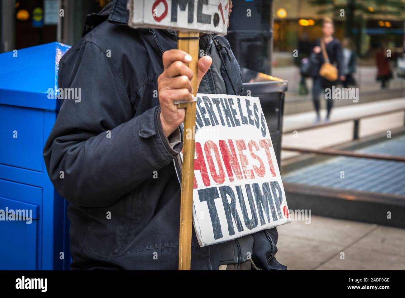 Trump placard hi-res stock photography and images - Alamy