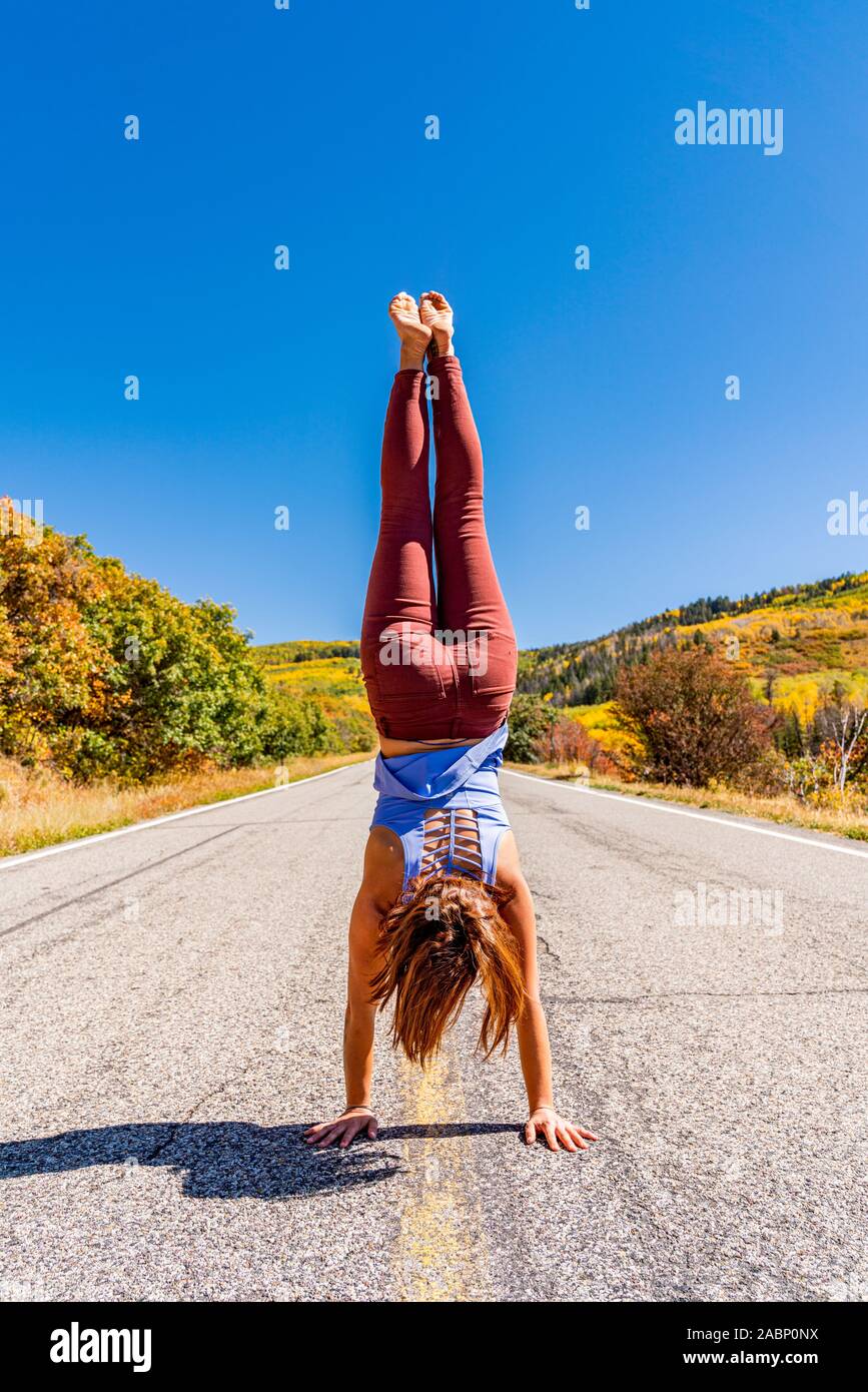 Handstands hi-res stock photography and images - Alamy