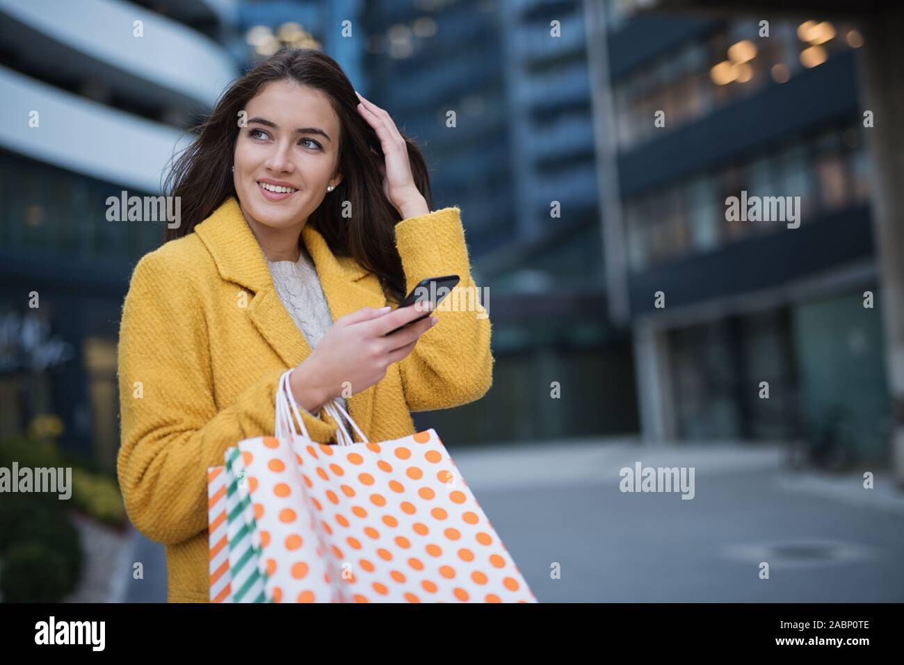 Woman spending time in beauty hi-res stock photography and images - Alamy