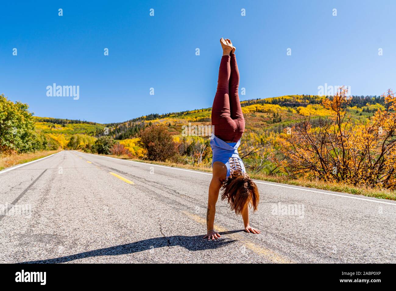 Girl doing handstands hi-res stock photography and images - Alamy