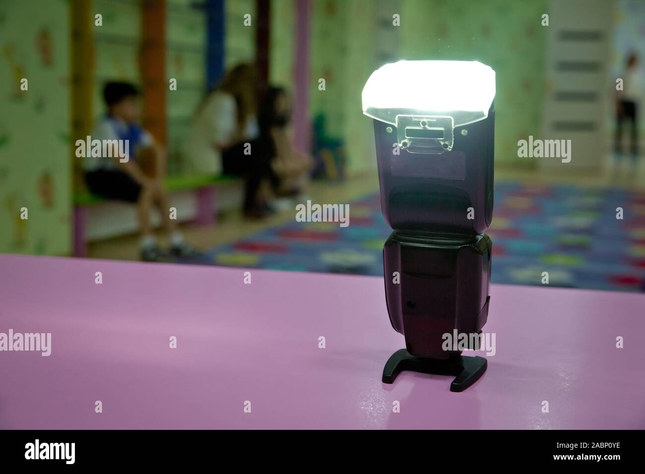 Nikon speedlight hi-res stock photography and images - Alamy