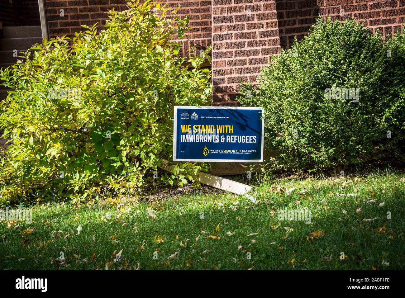 Middle class neighbourhood hi-res stock photography and images - Alamy