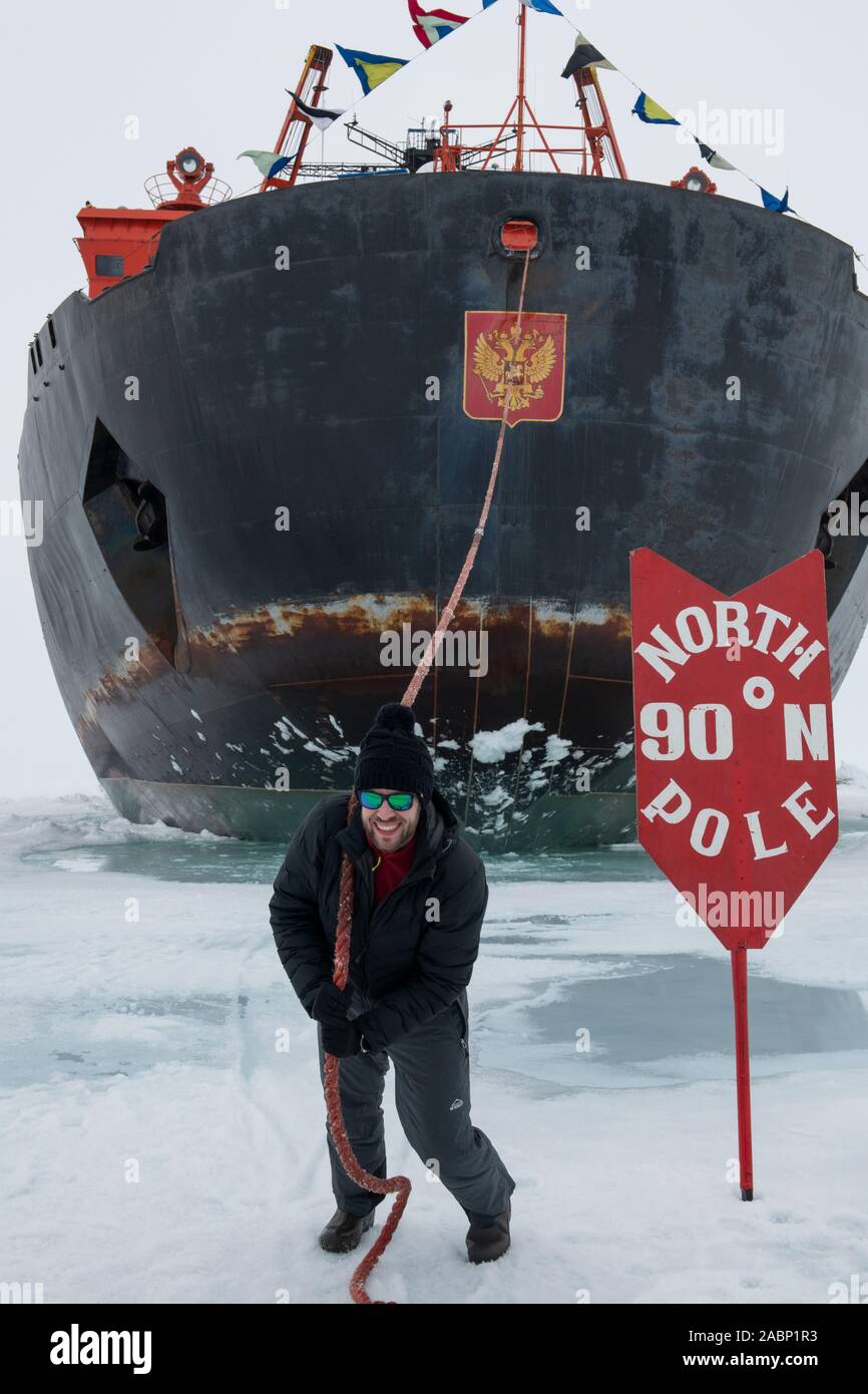 90 degrees north pole hi-res stock photography and images - Alamy