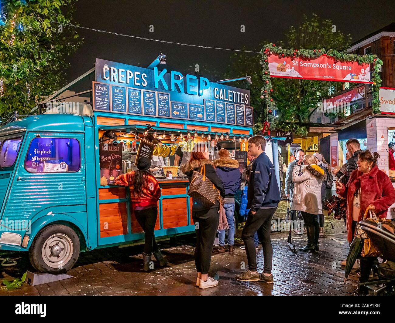 Christmas market stall selling crepes hi-res stock photography and ...