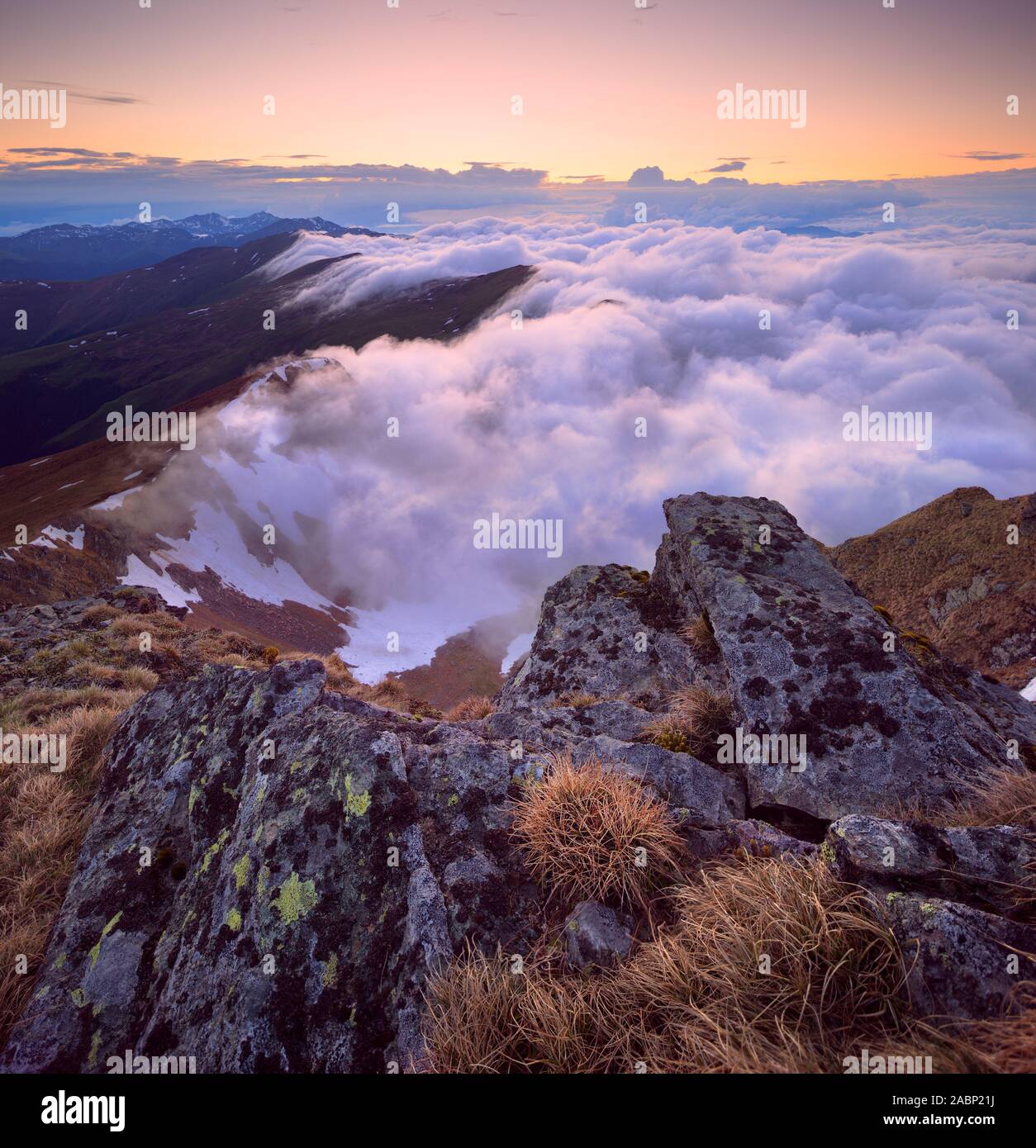 Romanian carpathians mountain hi-res stock photography and images - Alamy