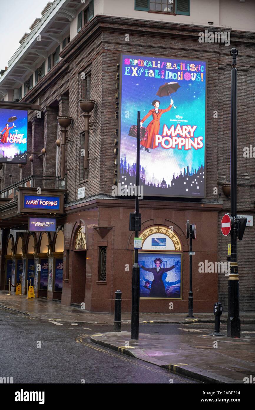 Old compton street london hi-res stock photography and images - Alamy