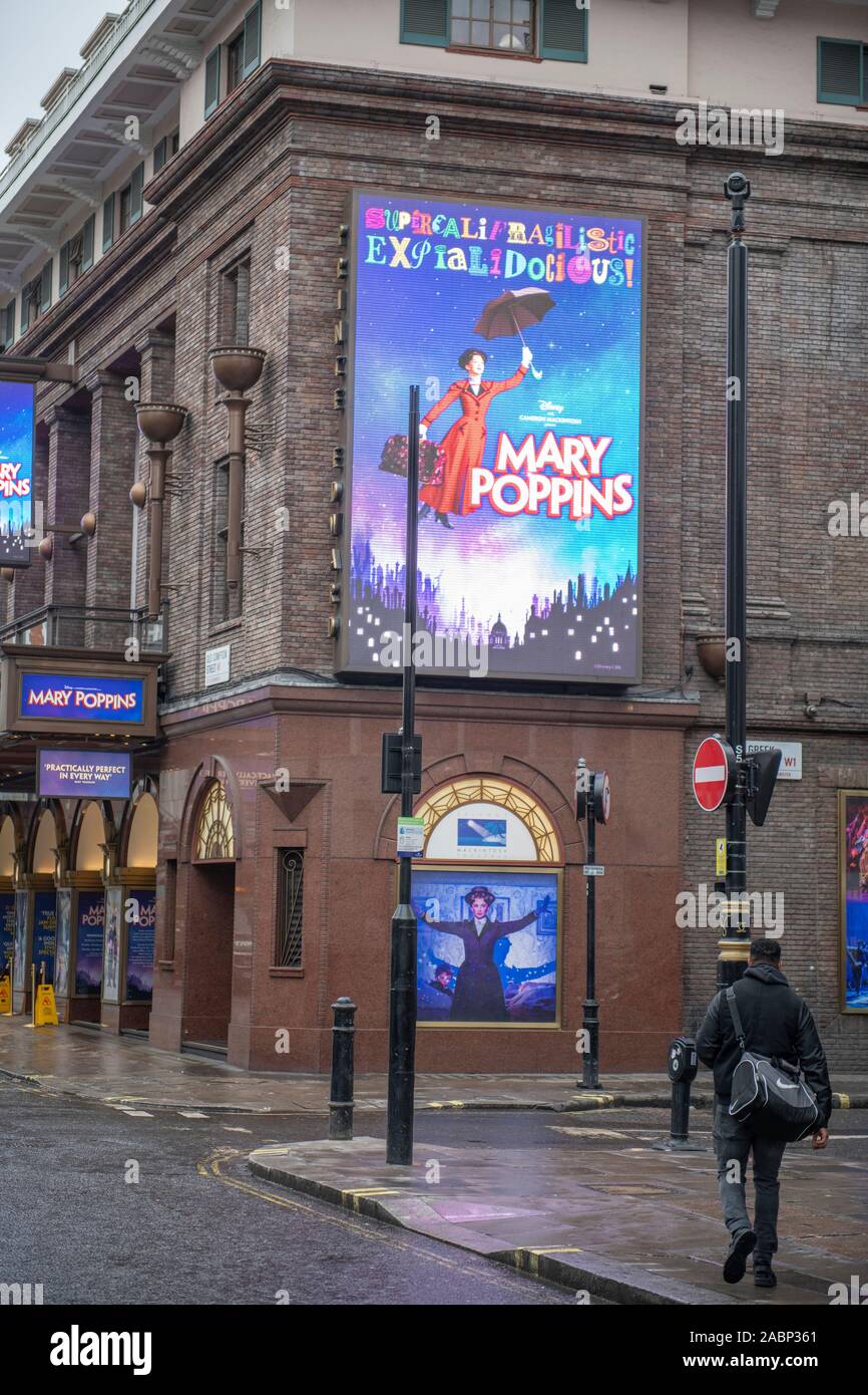 Old compton street london hi-res stock photography and images - Alamy