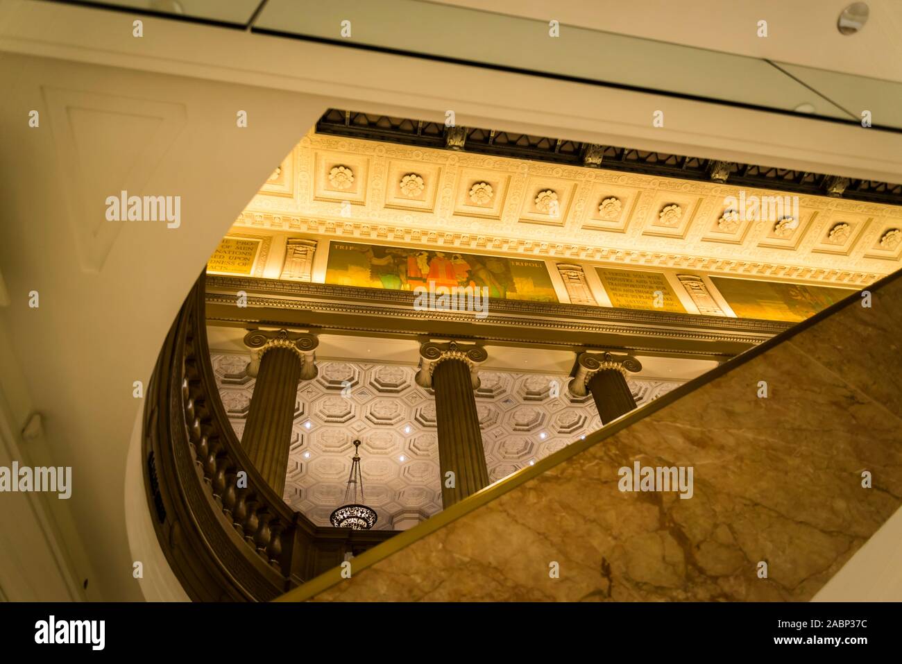 Wintrust building hi-res stock photography and images - Alamy