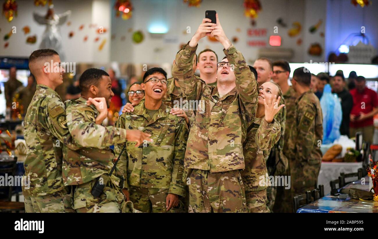 Kuwait military forces hi-res stock photography and images - Alamy