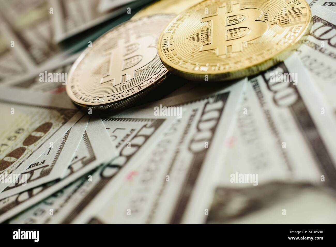 Silver bitcoins dollar bills hi-res stock photography and images - Alamy