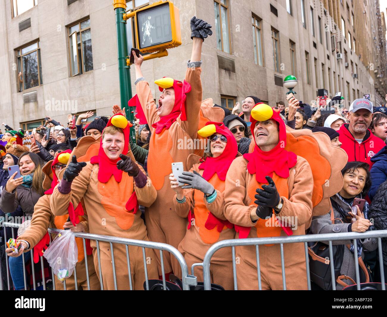 Macys thanksgiving parade hi-res stock photography and images - Alamy