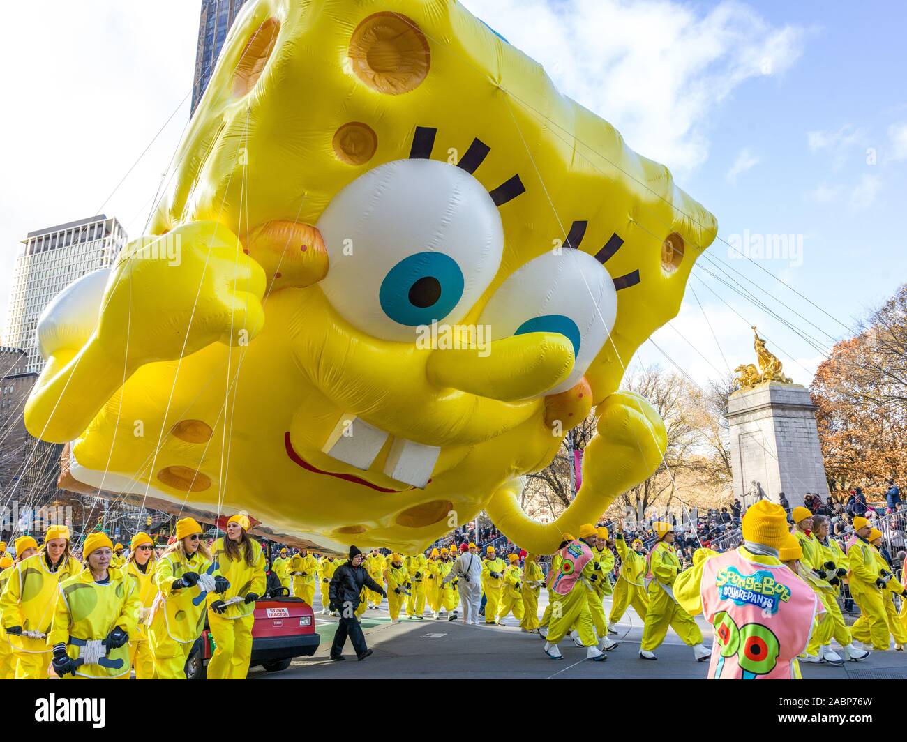 Sponge bob cartoon hi-res stock photography and images - Alamy
