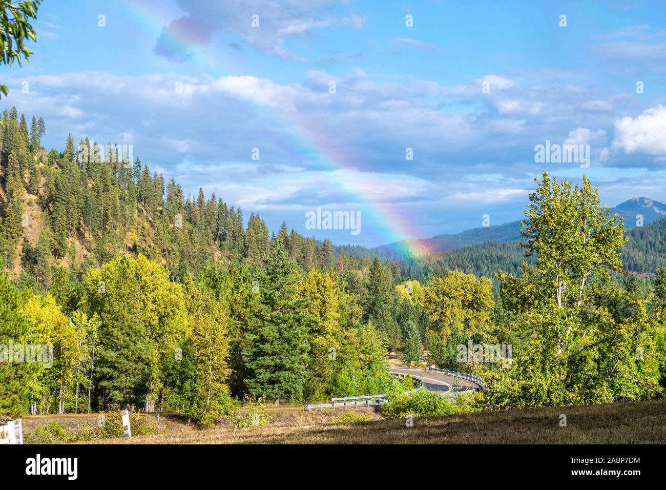 Pacific northwest mountains hi-res stock photography and images - Alamy