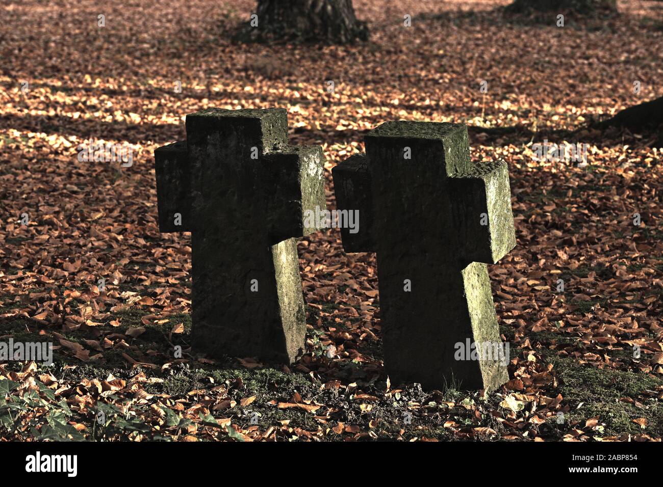 Military Cemetery soldiers monument memorial Stock Photo - Alamy