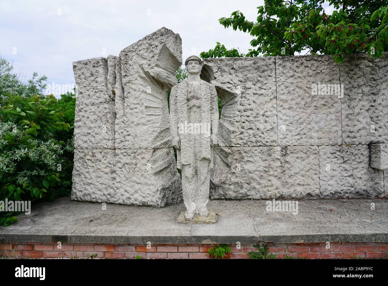 Communist era monuments hi-res stock photography and images - Alamy