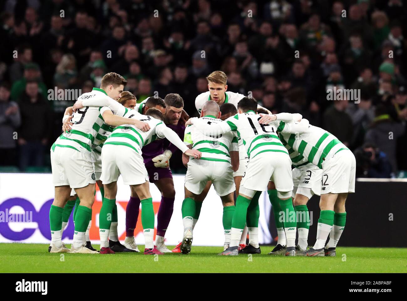Football celtic team huddle hi-res stock photography and images - Alamy