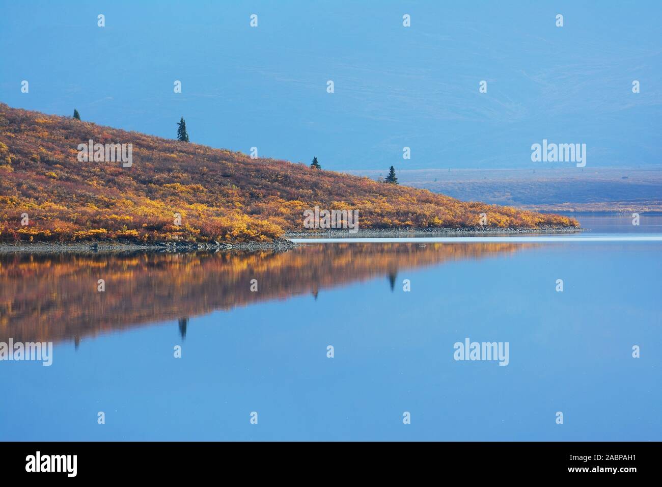 Hatcher pass lake hi-res stock photography and images - Alamy