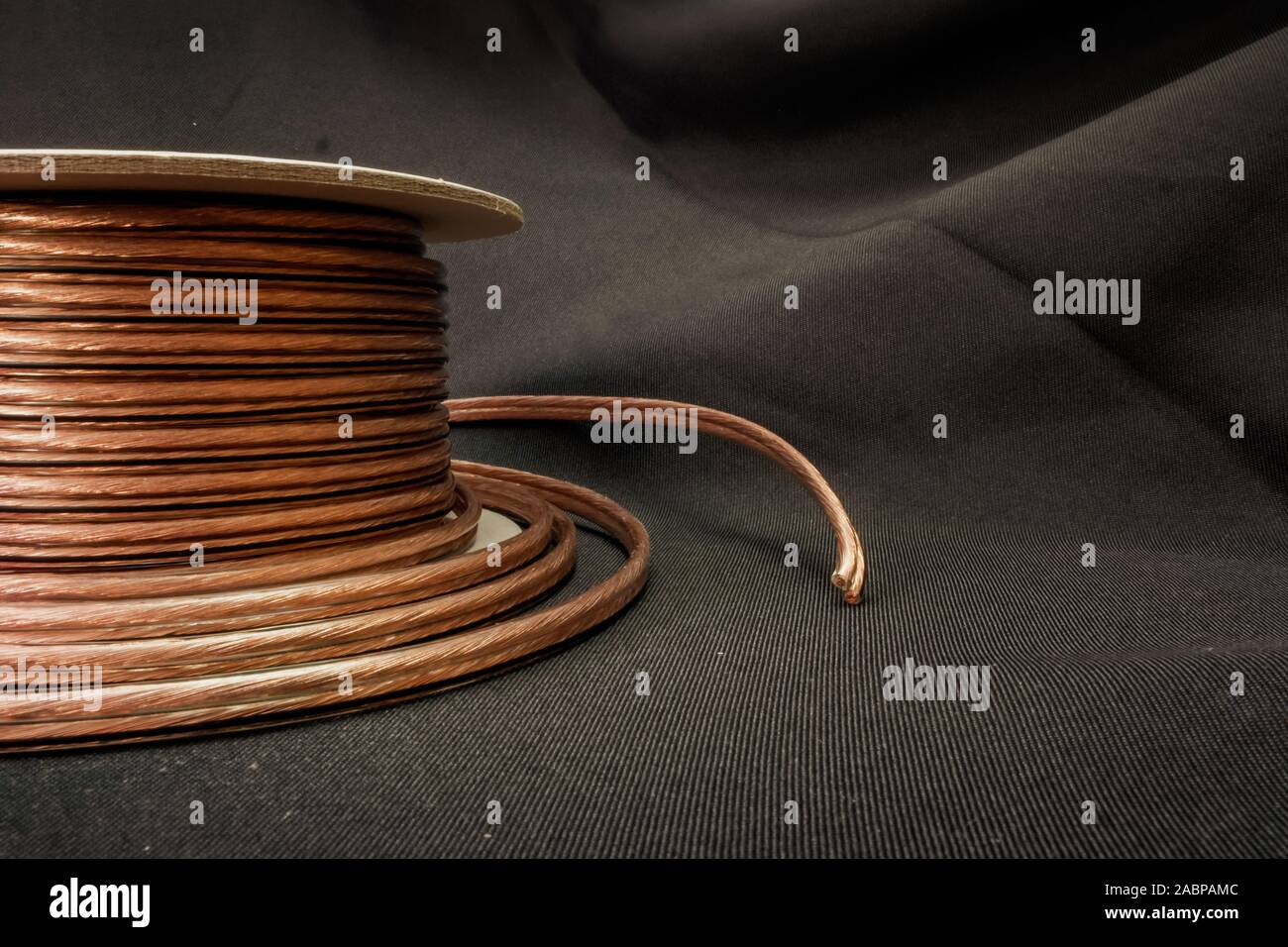 Speaker wire hi-res stock photography and images - Alamy