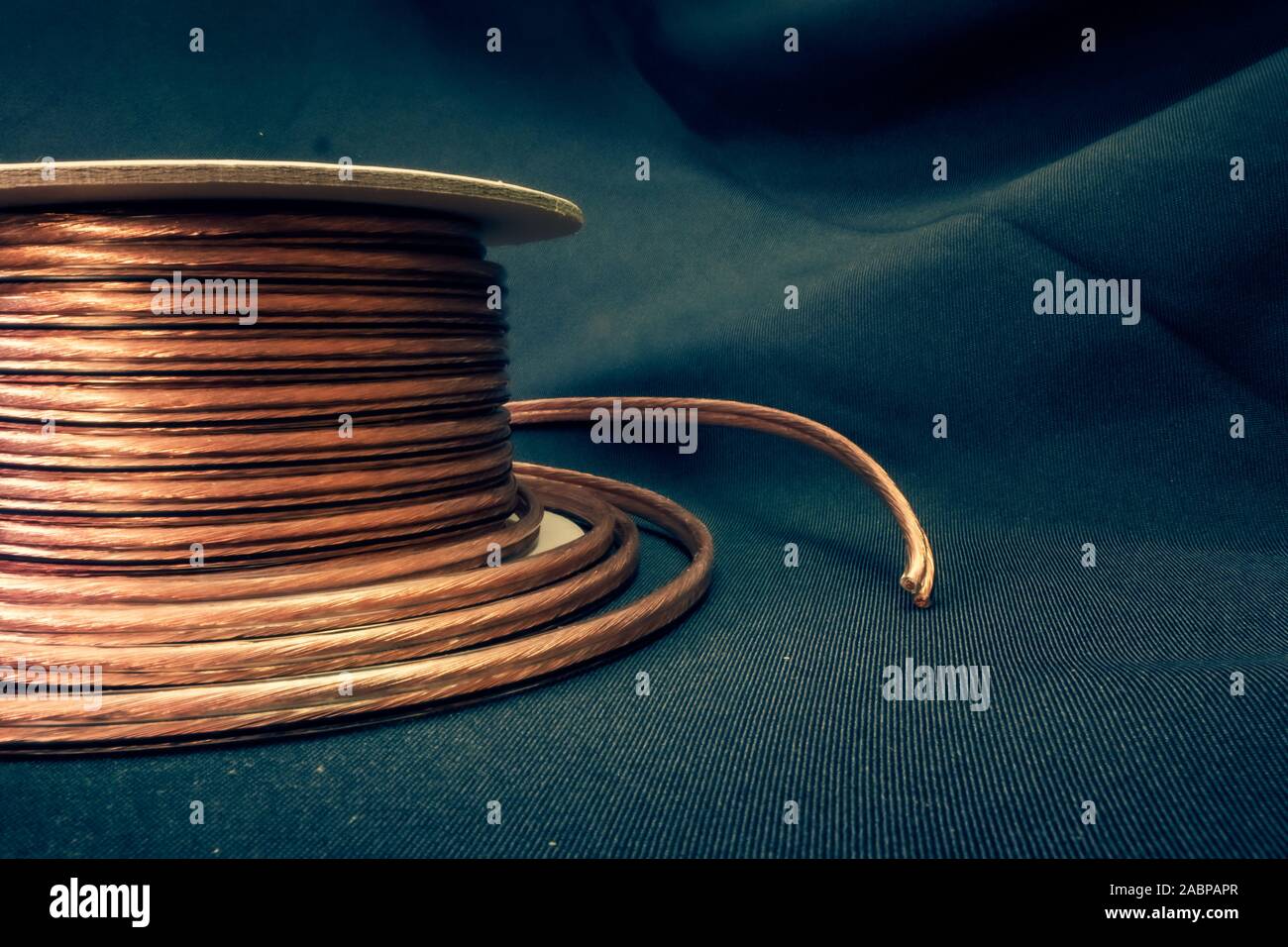 Speaker wire hi-res stock photography and images - Alamy