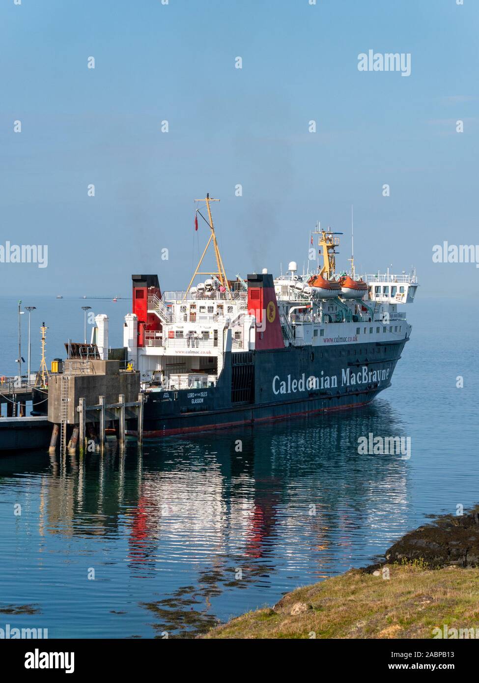 Car ferry docking jetty hi-res stock photography and images - Alamy