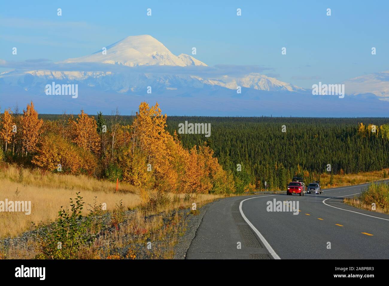 Alaskan highway and car hi-res stock photography and images - Alamy