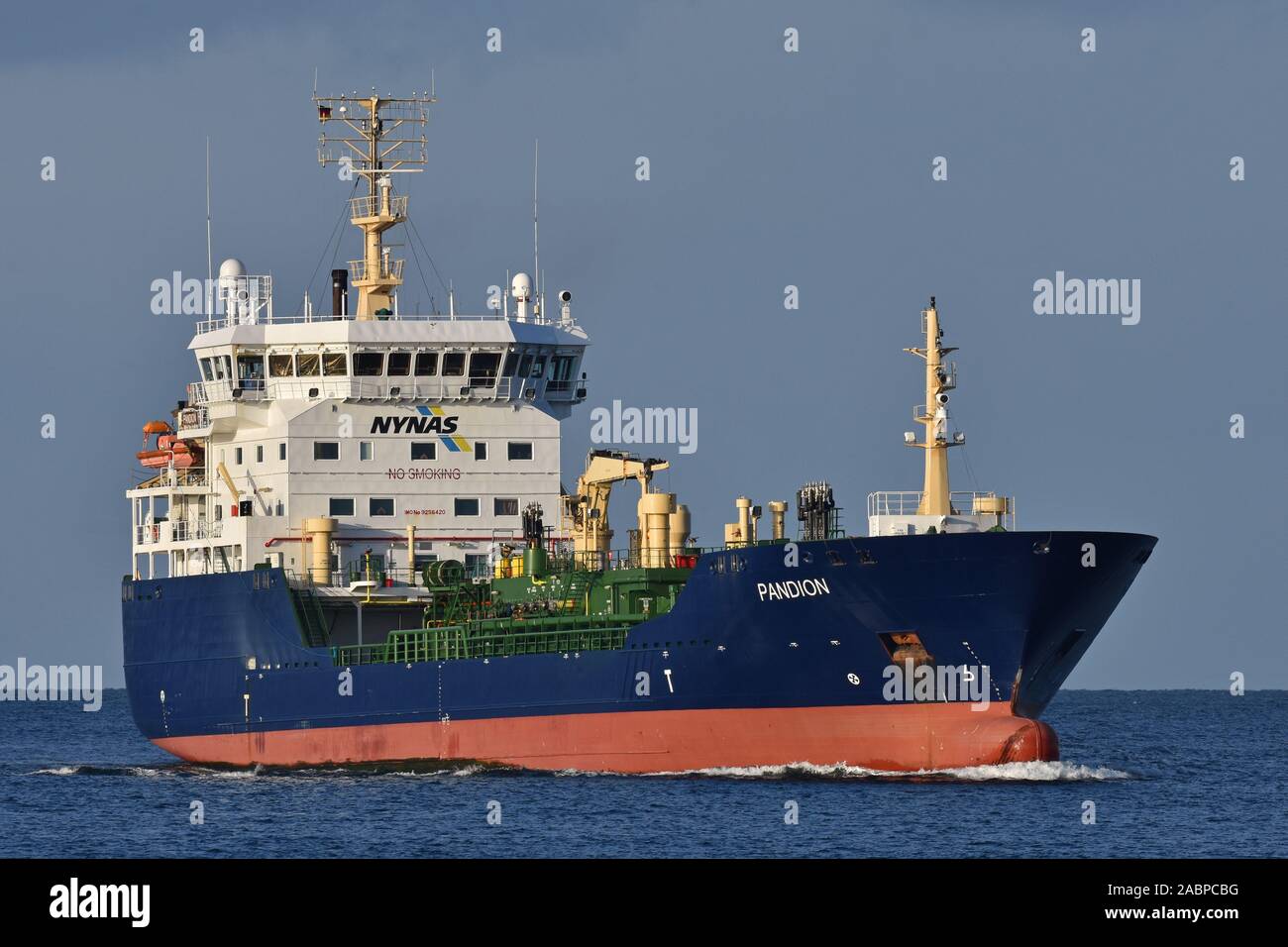 Bitumen tanker hi-res stock photography and images - Alamy