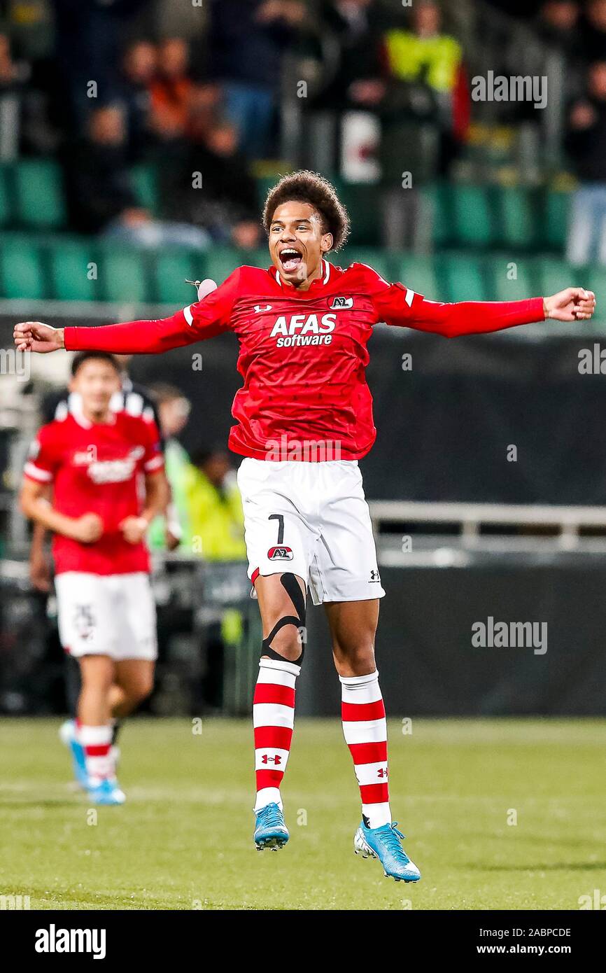 Den Haag, Netherlands. 28th Nov, 2019. Den Haag, 28-11-2019, Car Jeans ...